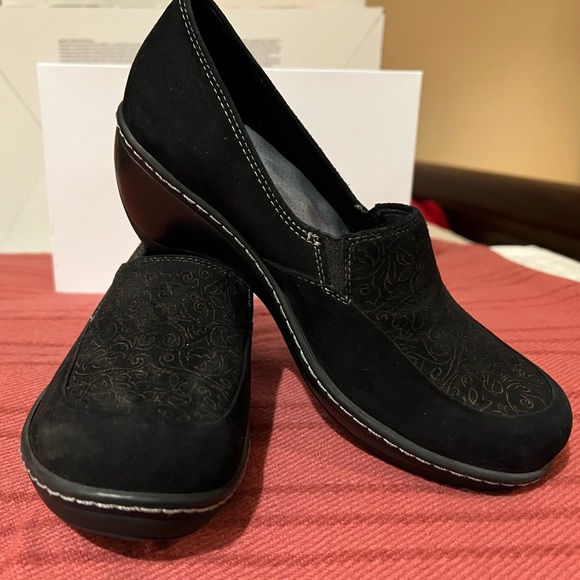 SoftWalk | Shoes | Softwalk Black Suede Lazercut Slipn Clogs Sz 72 M ...